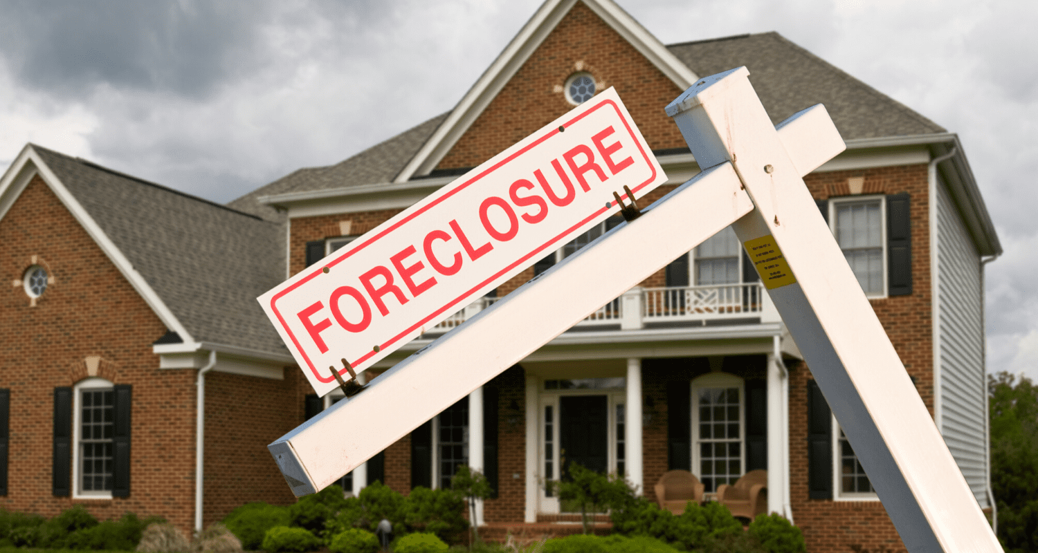 Is It a Good Idea to Buy a House in Foreclosure? The Pros and Cons