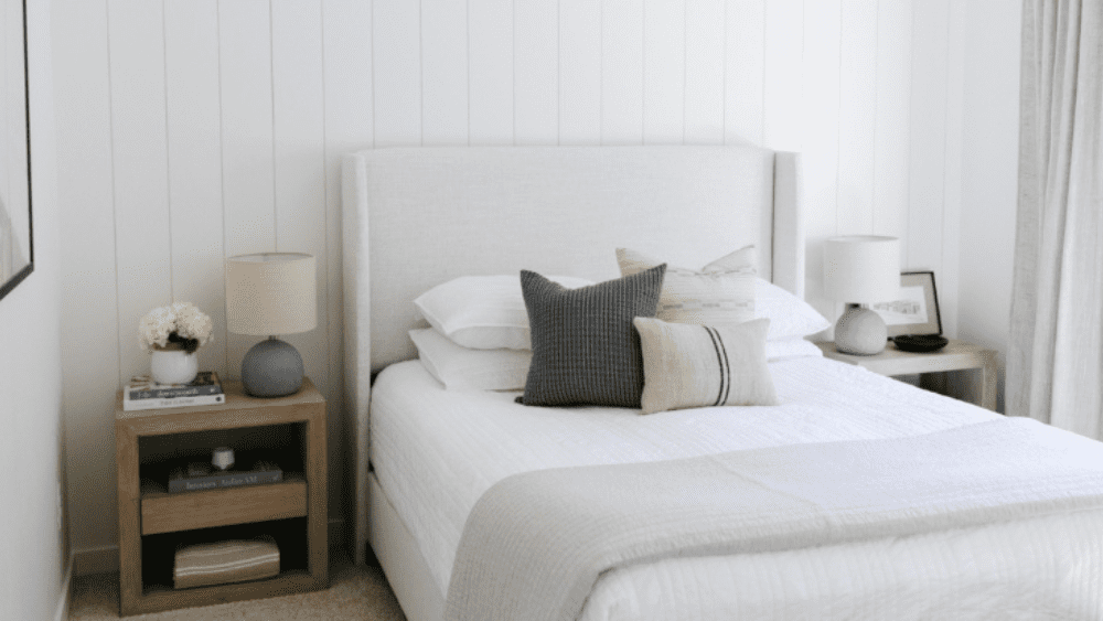 How to Stage a Bed When Selling a Home: 11 Expert Tips