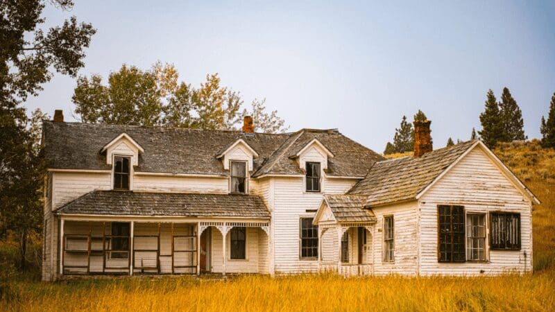 How to Sell a House that Needs Work Without an Overhaul